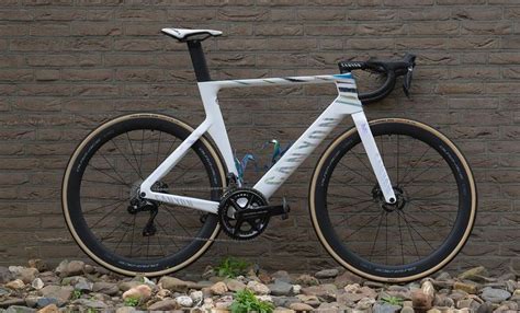 Mathieu Van Der Poel Demande Une Refonte Arc En Ciel Pour Son Canyon