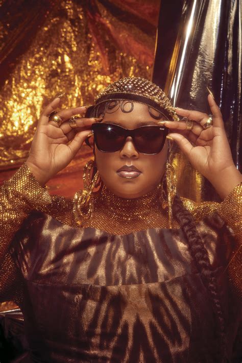 If You Look At One Thing Today Please Make It These Pictures Of Lizzo