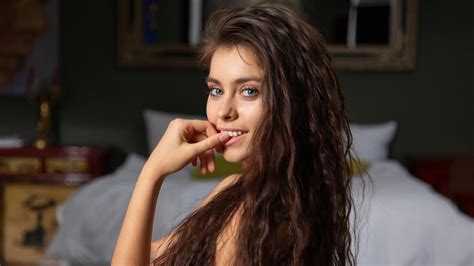 Alissa Foxy Absolutely Gorgeous Ultra Films