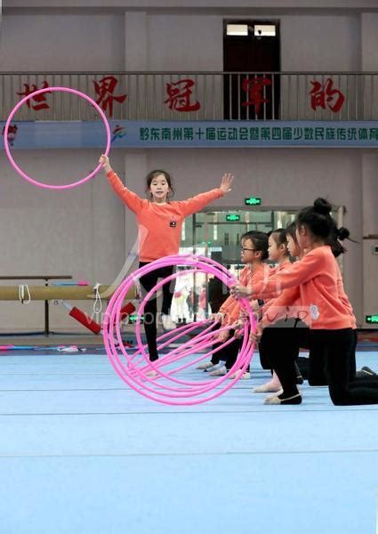 贵州榕江：艺术体操训练正酣 人民图片网