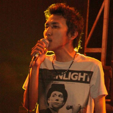 Stream Halik Kusuma Music Listen To Songs Albums Playlists For Free