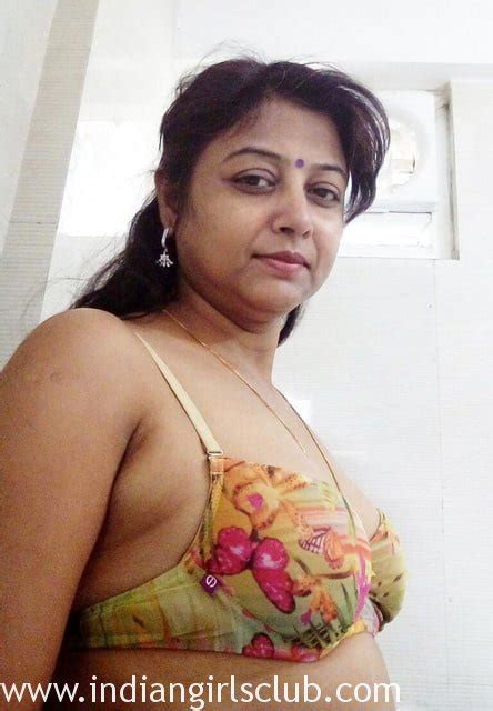 Horny Indian Bhabhi Big Juicy Boobs Free Indian Girls Club