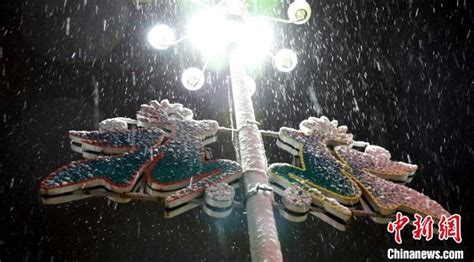 “神州北极”漠河迎今秋首雪 冰雪旅游季即将启幕张鑫供热滑雪场