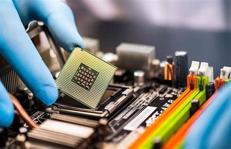 Foxconn And Hcl Collaborate For Semiconductor Osat Venture In India