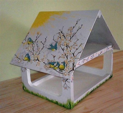 Кормушка домик для птиц своими руками: 10 самых простых вариантов