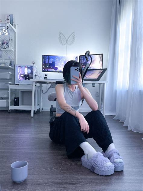 Clean Cyber Futuristic Outfit Inspiration Grey Techwear Outfits Soft