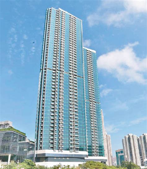 新盤長假期累錄240成交 東方日報