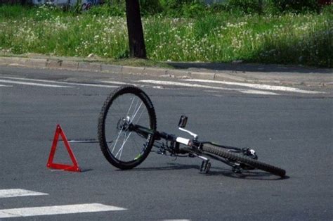 Суд взыскал 80 тыс руб с владельца автобуса который сбил велосипедистку АиФ Пермь Дзен