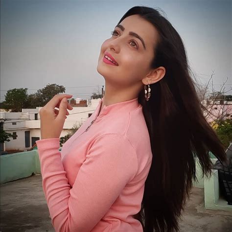 chaahat mani pandey be positive and be happy 😊 behappywithyourself