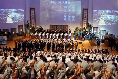 匯聚極微光 照亮人間