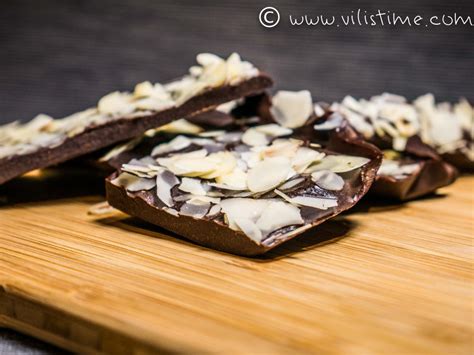 Шоколадов каприз с филирани бадеми Vilis Time