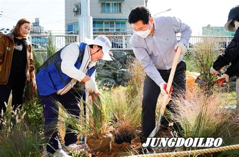 가을 옷 갈아 입은 경안천‘시민 참여 어울林림 정원