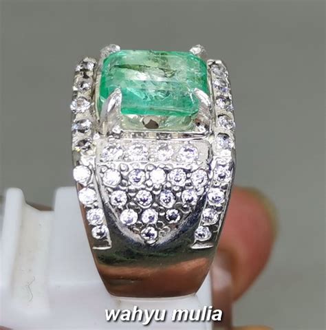 Batu Permata Hijau Zamrud Emerald Colombia Bersertifikat Kode 2086