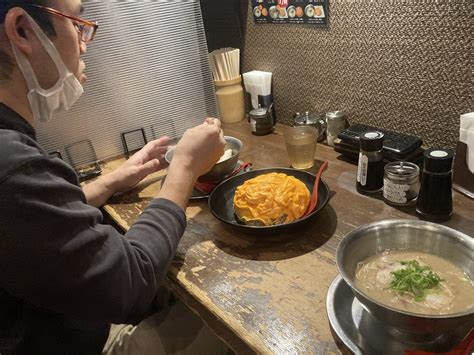 Nal On Twitter ラー油かけたチャーライ食べて「うまいうまいうまいうまい」って肩叩かれたのめちゃくちゃ笑ったww