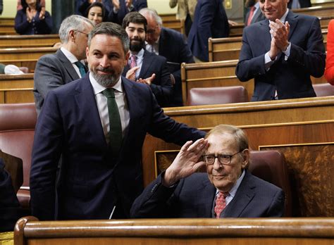 Tamames comença el seu discurs dient que a Catalunya no es pot parlar