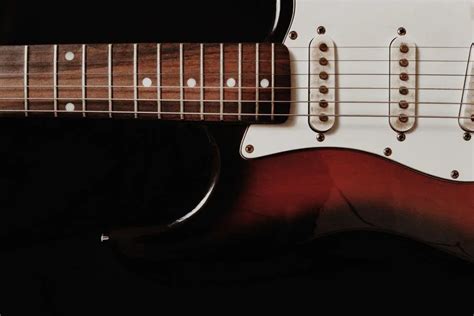 How Do I Know When My Guitar Strings Need Changing