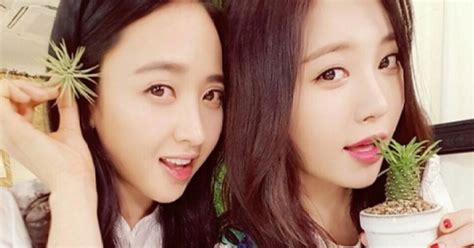 김민정 걸스데이 유라와 여신 미모 발산하며 한 컷