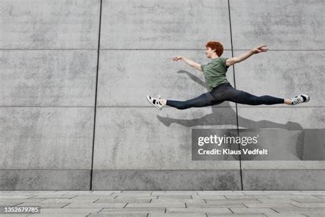 Straddle Splits Photos And Premium High Res Pictures Getty Images