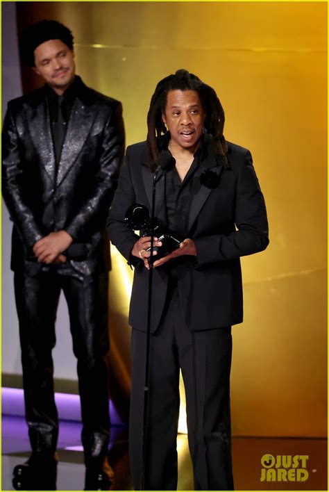 Blue Ivy Carter Looks So Grown Up As Dad Jay Z Accepts Dr Dre Global Impact Award At Grammys