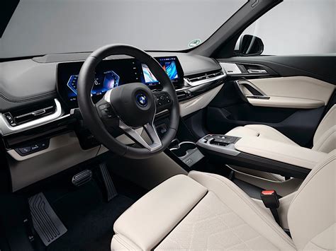 Bmw Ix1 Edrive20 Launches In November As New Entry Level Electric Suv Autoevolution