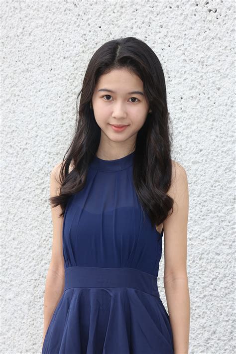 香港小姐2023丨18歲翻版麥明詩被揭面試前蒲吧 生活富貴熱衷晒名牌 星島日報