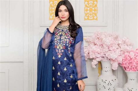 10 फैंसी लेडीज सूट डिजाइन पटियाला फ्रॉक शरारा सूट सलवार