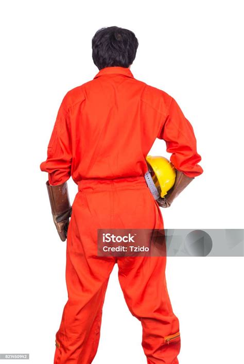흰색 배경 뒷면에 노란색 Hardhat를 들고 아시아 엔지니어 건물 외관에 대한 스톡 사진 및 기타 이미지 건물 외관 건설