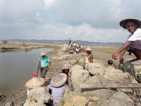 မုန်တိုင်းကြောင့် ပုဏ္ဏားကျွန်း သင်ပုန်းတန်းရွာမှ ငပိထောင်းကွင်းဆည် တာတမံ ကျိုးပေါက်သွားသောက