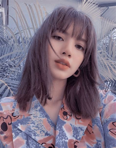 Hình Lisa Blackpink Nhanh Như Ánh Sáng Trong Thế Giới Âm Nhạc