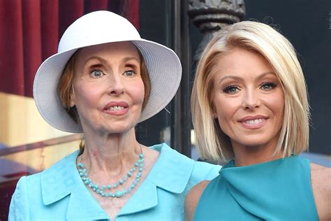 Kelly Ripa And Her Mom Look Exactly Alike In These Throwback Photos