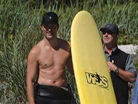 Shirtless Canadian PM Justin Trudeau Becomes Summer Internet