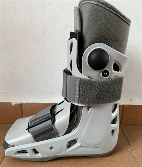 Air Cast Boot Size S Health And Nutrition Assistive And Rehabilatory