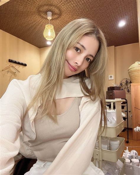 得あゆさんのインスタグラム写真 得あゆinstagram「すっぴん！まじで綺麗に保ててすごい🔥← もう知ってると思うけど、月一必ず通っ