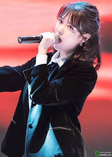 Pin On 아이유
