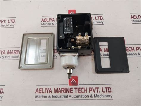 Danfoss Rt36s Pressure Switch Ip66 Aeliya Marine