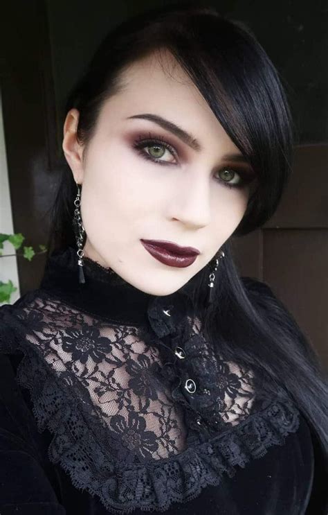 Pin By † † Brian † † On † Goth Punk Emo † Goth Beauty Hot Goth Girls Gothic Beauty