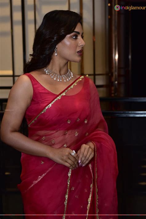 Samyuktha Menon Actress Hd Photos Images Pics And Stills Indiglamour Com