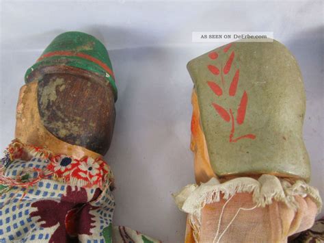 Uralt Konvolut Marionette Kasper Puppe Gardist Holzkopf Masse Frau
