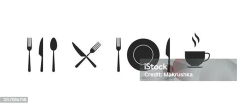 흑백으로 주방 용품 숟가락 접시 포크 칼 컵 표지판 격리 된 레스토랑 도구 요리 기구의 실루엣 주방 메뉴의 서비스 세트 벡터 Eps 10 가정의 방에 대한 스톡 벡터 아트