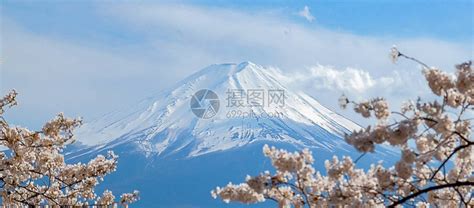 日本山梨县河口湖春季富士山高清图片下载 正版图片505761282 摄图网