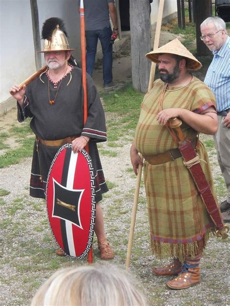 Pin De Trixiebelle N Staudinger En Kelten Iron Age Guerreros Armaduras