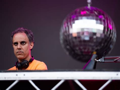 Producers Are Mind Blown At How Four Tet Made Looking At Your Pager