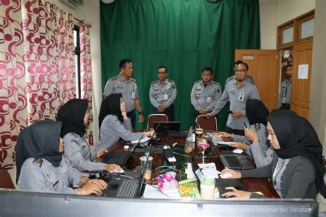 Kakanwil Kemenkumham Kalsel Tinjau Proses Verifikasi Berkas Pendaftaran CPNS Akuntabel Dan
