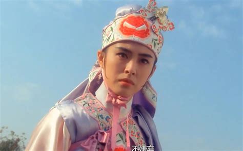 谁是大英雄 射雕英雄传之东成西就 1080p修复版 王祖贤 张国荣 林青霞 梁朝伟 刘嘉玲 张学友 张曼玉哔哩哔哩 ゜ ゜つロ