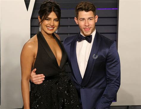Priyanka Chopra Junto A Nick Jonas Y Su Hija Malti Marie En India