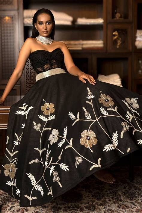 Amrin Khan Lehenga Set Women Lehengas Bridal Lehengas Fusion