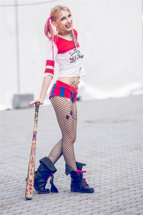 Harley Quinn Suicide Squad Cosplay By Martycos Art On Deviantart