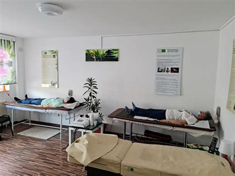 Pat Role Jad Ploiesti Masaj Efectuat Cu Role Incalzite De Jad