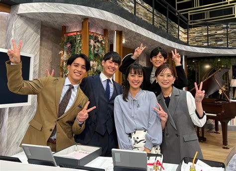 【公式 テレビ朝日アナウンサー】 皆様にとって笑顔が溢れる一年になりますように。入社から丸20年になる今年は、気持ちも新たに丁寧な仕事を