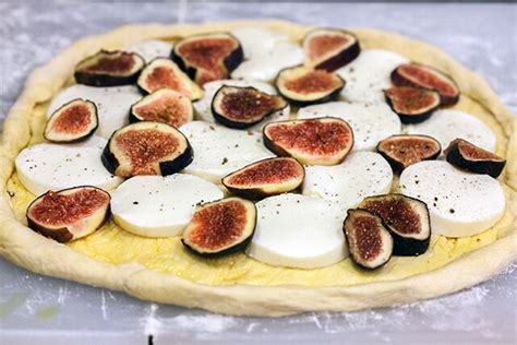 Fig And Prosciutto Pizza With Balsamic Drizzle Spache The Spatula